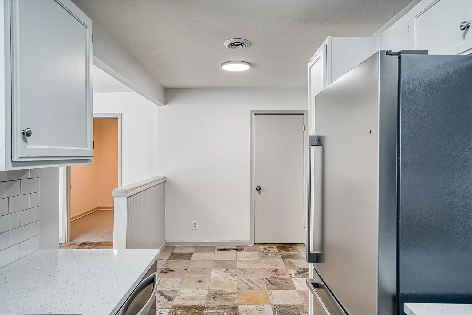 2423 S 51st Ct, Kansas City, KS 66106 | Property Details | Lofty ...