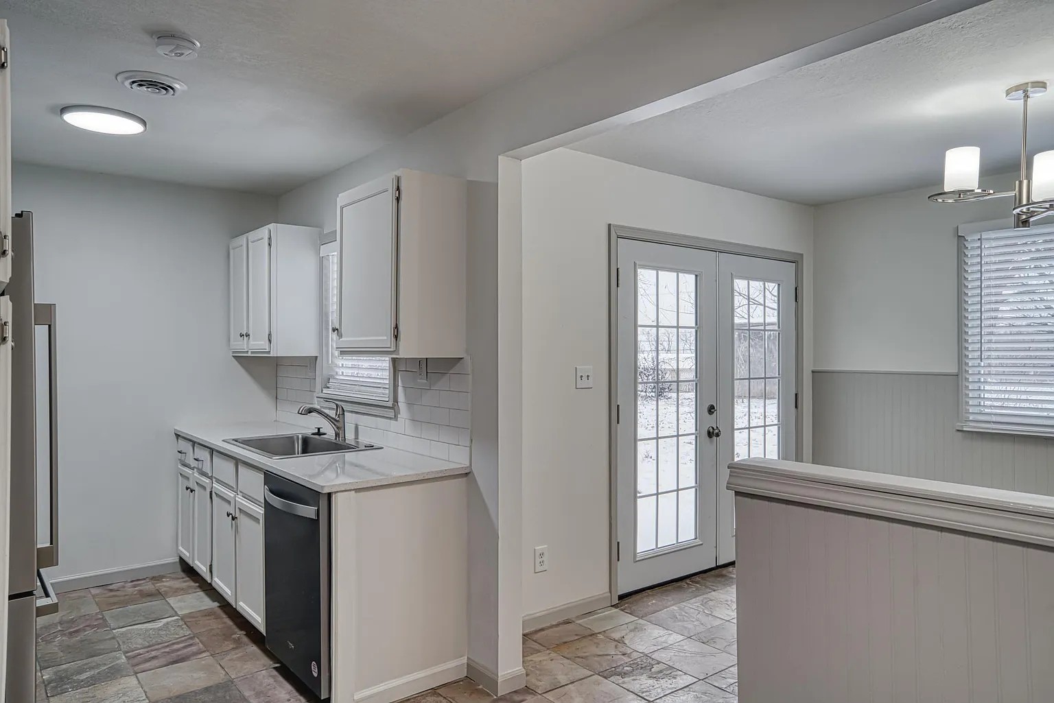 2423 S 51st Ct, Kansas City, KS 66106 | Property Details | Lofty ...